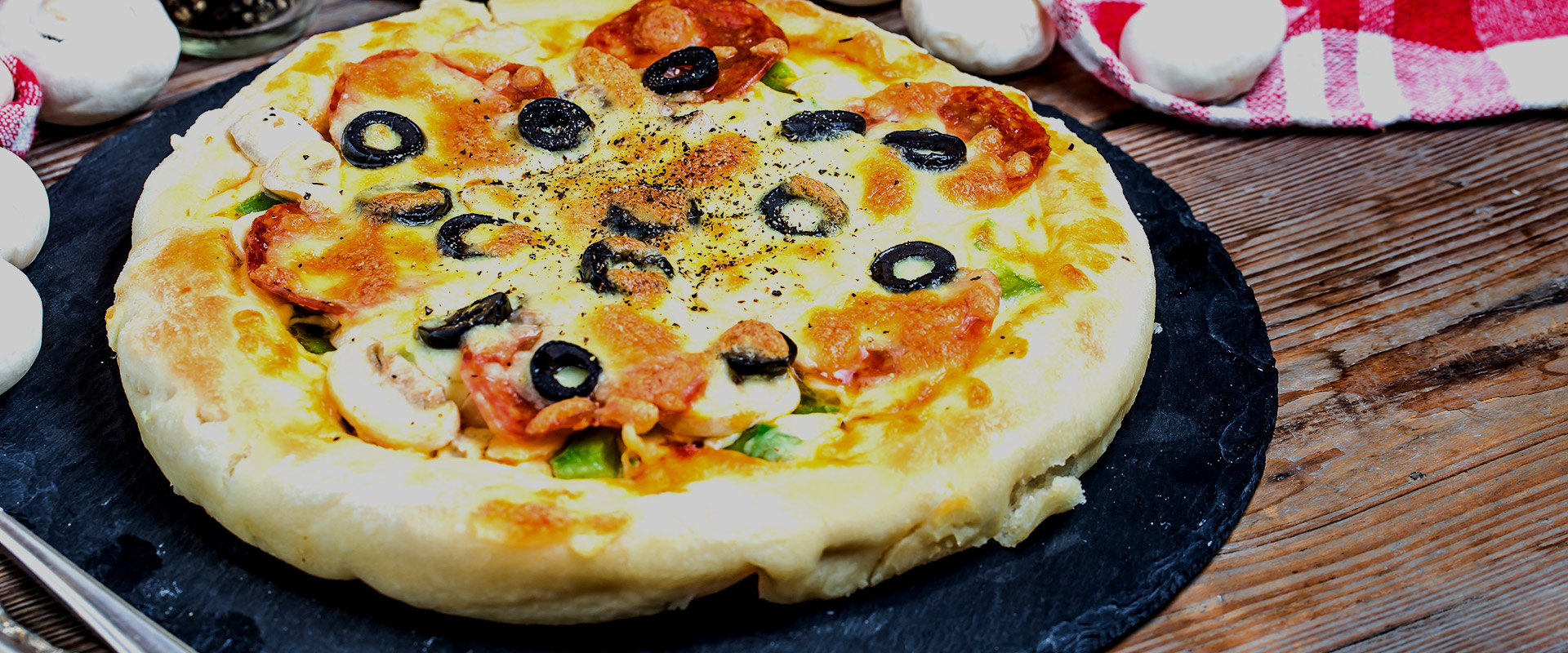 Samia Pizza – Pizza • Chicken • Fish • Deli